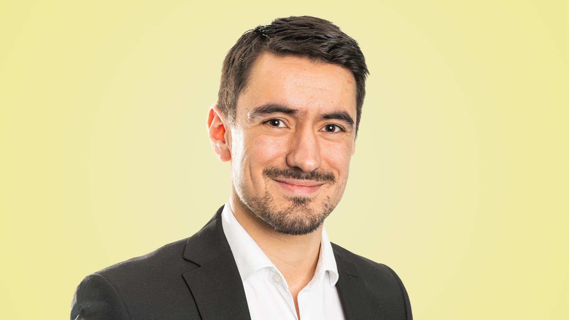 Meet the Team: Alex Mearing, Senior Underwriter, Credit & Political ...